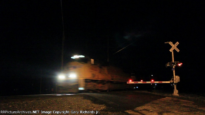 UP 4022, NS 8843, & 2698